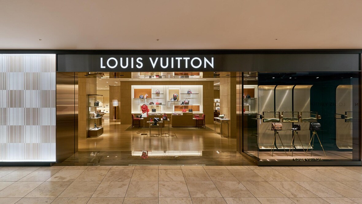 Louis Vuitton Chiba Sogo Store in Chiba, JAPAN | LOUIS VUITTON