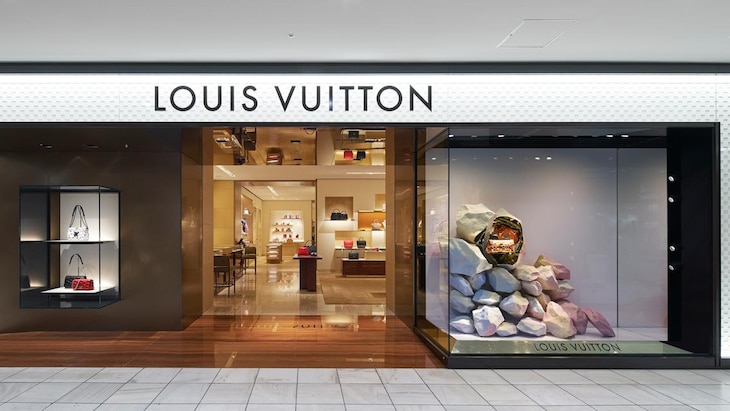 Louis Vuitton Yokohama Takashimaya Store in Yokohama, JAPAN | LOUIS VUITTON