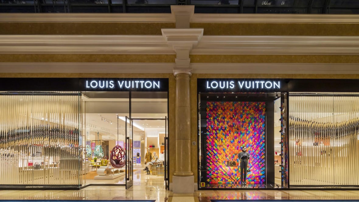 Louis Vuitton LV Bellagio Men's Butik di Las Vegas, UNITED STATES ...