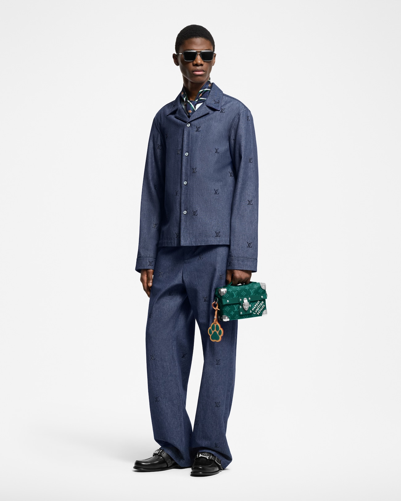 LV Blason Embellished Denim Pants - Ready-to-Wear | LOUIS VUITTON