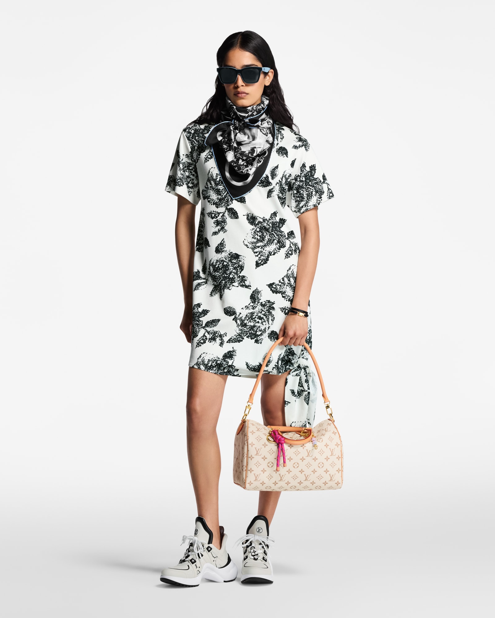 แว่นตากันแดดทรงสี่เหลี่ยมรุ่น LV Script . - แอคเซสเซอรี่ หลุยส์ วิตตอง ...