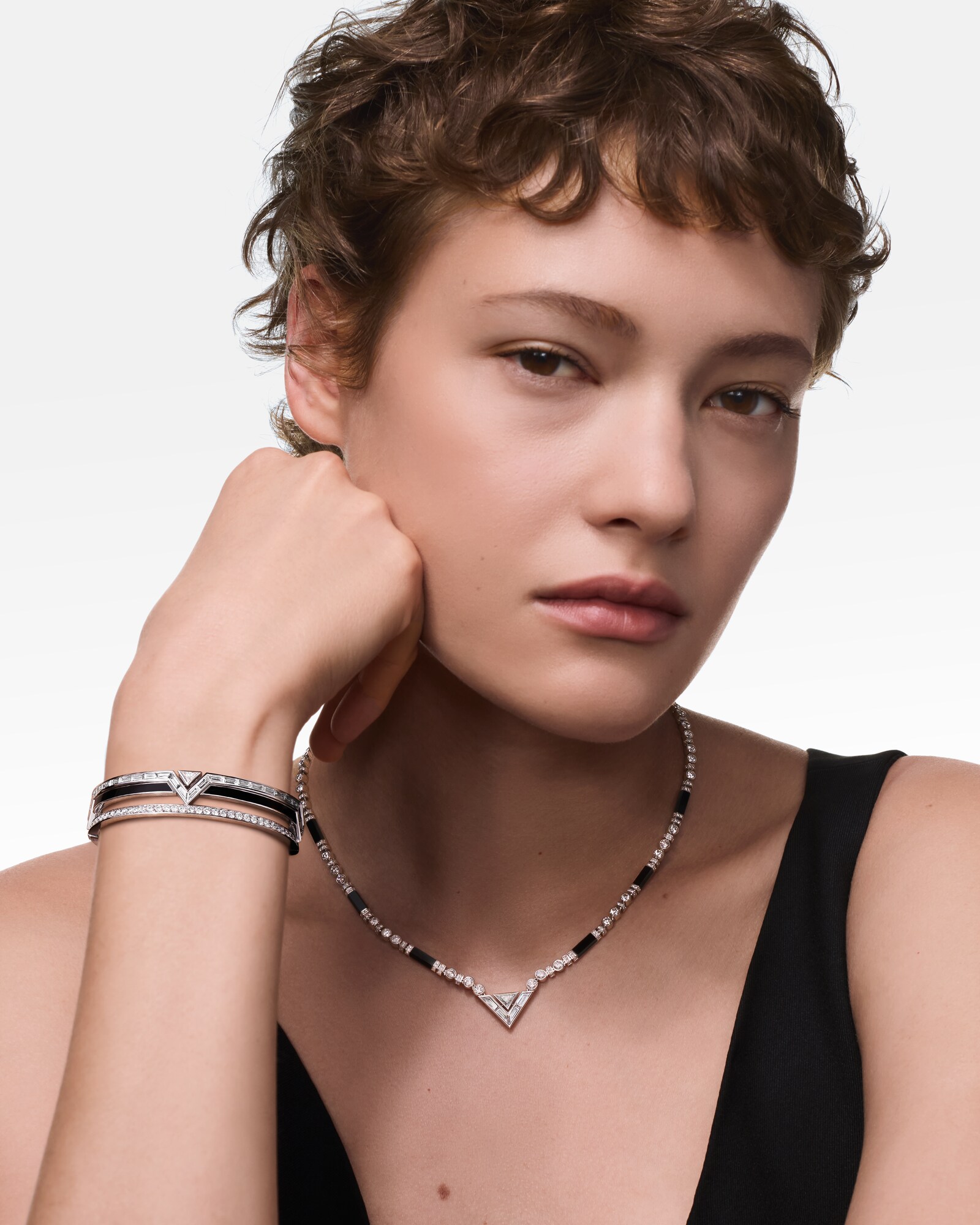 Pure V Bracelet, White Gold, Black Lacquer and Diamonds - Jewelry ...