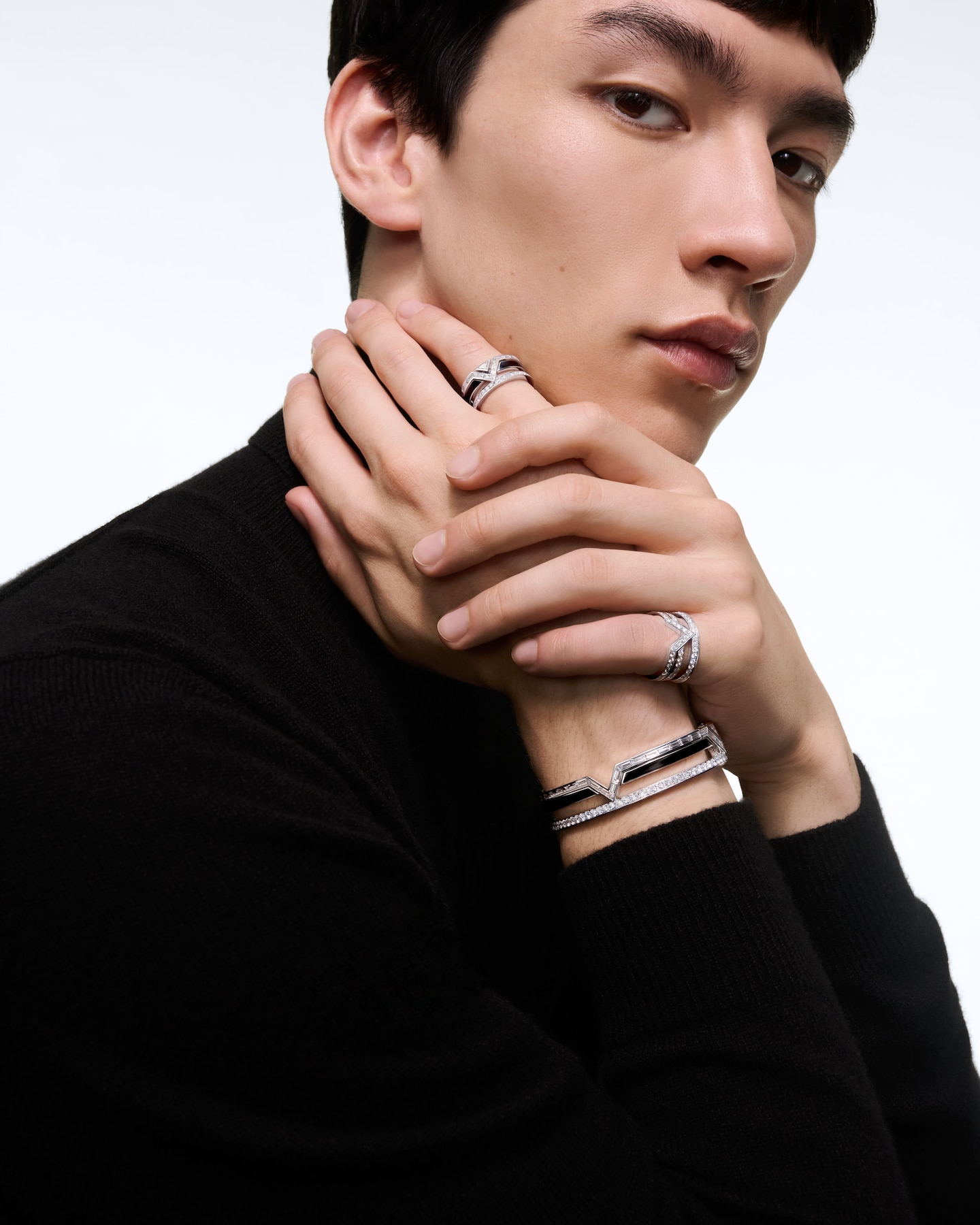 Pure V Ring, White Gold, Black Lacquer and Diamonds - Categories ...