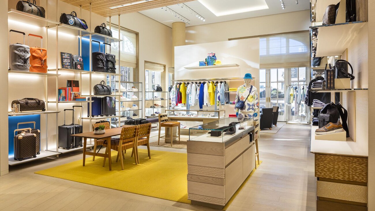 Louis Vuitton LV Bellagio Men's Butik di Las Vegas, UNITED STATES ...